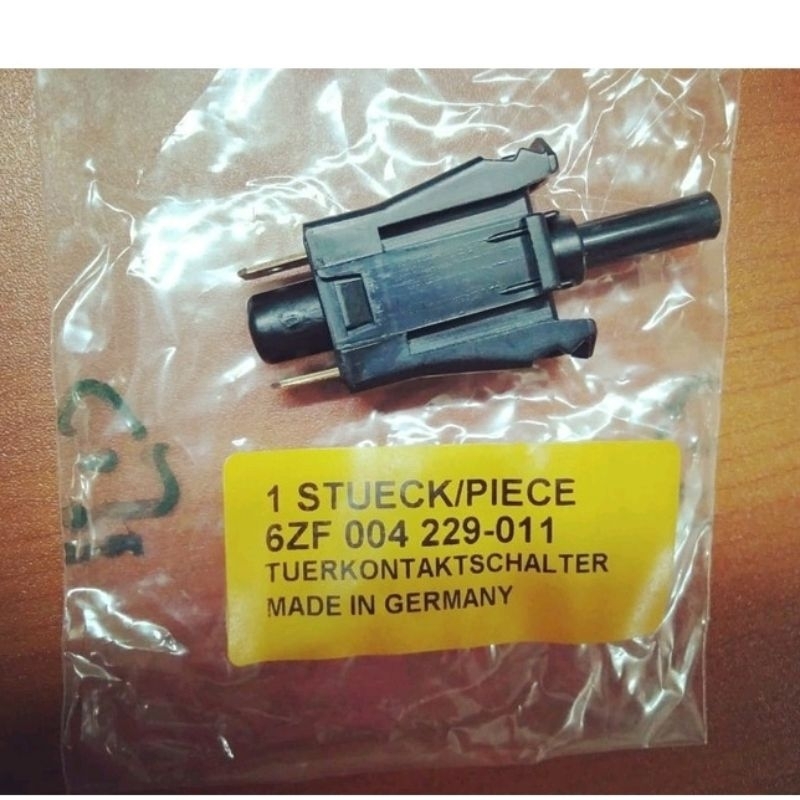 W201 W202 W124 W115 W123 Door Contact Switch Mercedes 001 545 8714 ...