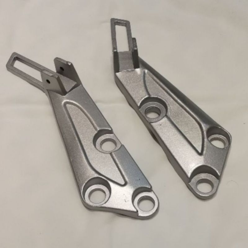 HONDA WAVE100 / EX5 CLASS REAR FOOTREST BRACKET | Shopee Malaysia