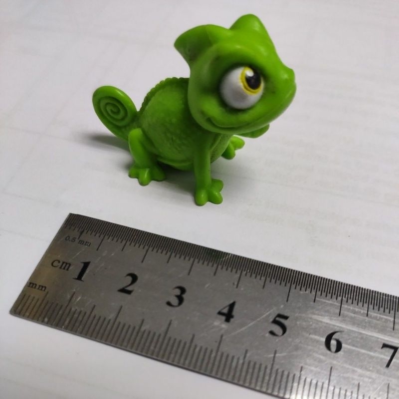 Disney Tangled Chameleon Cake Topper | Shopee Malaysia