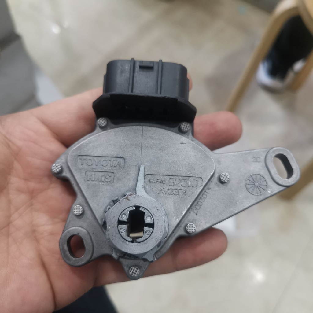 HALF CUT TOYOTA ALTIS NEUTRAL SWITCH INHIBITOR GEAR BOX NEUTRAL SAFETY ...