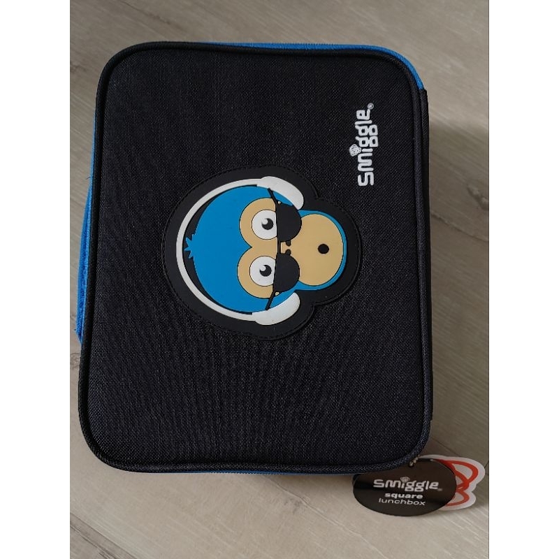Smiggle square lunchbox original | Shopee Malaysia