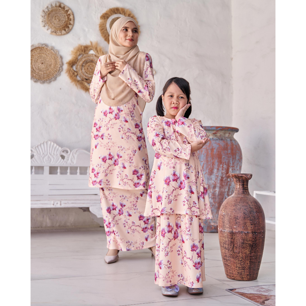 RAYA Baju Kurung Pahang Bercorak Bunga kecil Mom Kids Pastel Moss Crepe ...