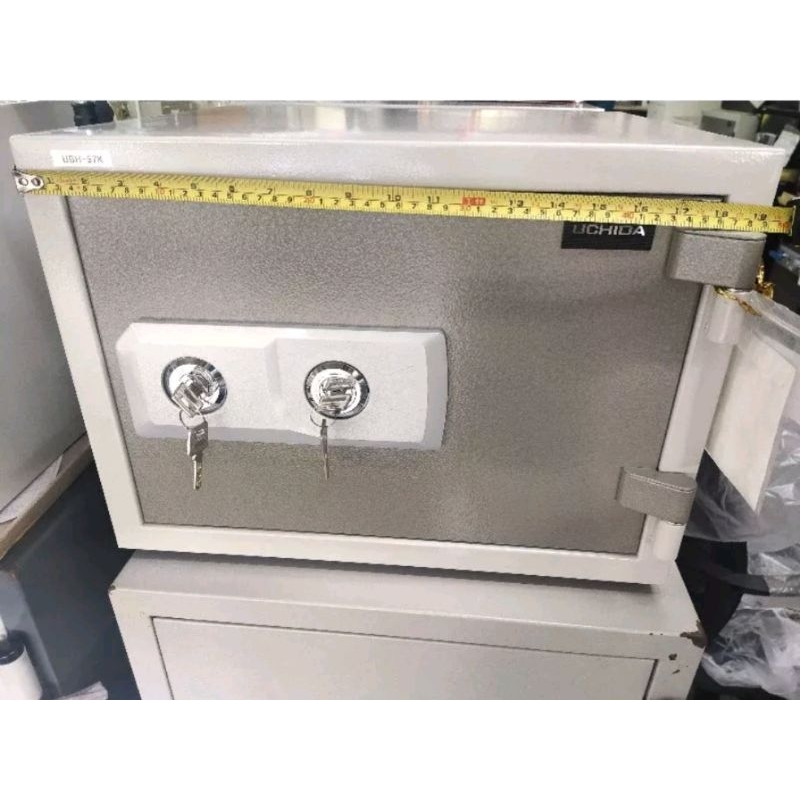 Peti besi Uchida jepun Safe Box Fireproof 57kg DOUBLE KEY LOCK | Shopee ...