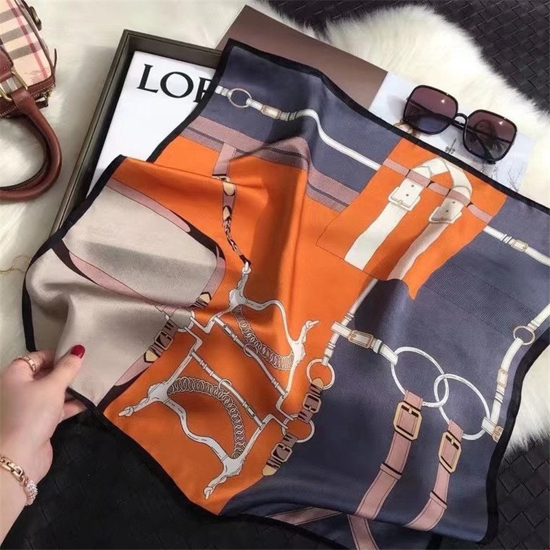 GODDESS Retro women silk scarf Luxury women silk scarf Simple and ...