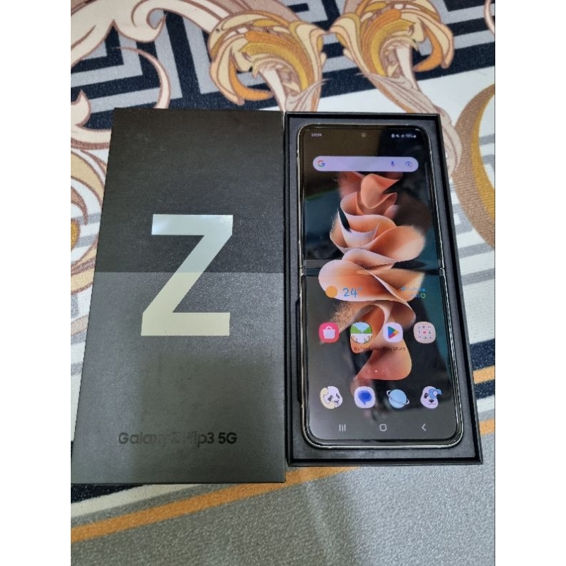 Samsung Galaxy Z Flip3 5G (F711) 8GB RAM + 256GB | Shopee Malaysia