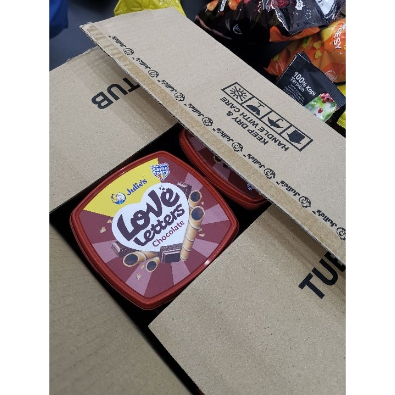 Julie's Love Letters Chocolate / Strawberry 360g (18 convi packs ...