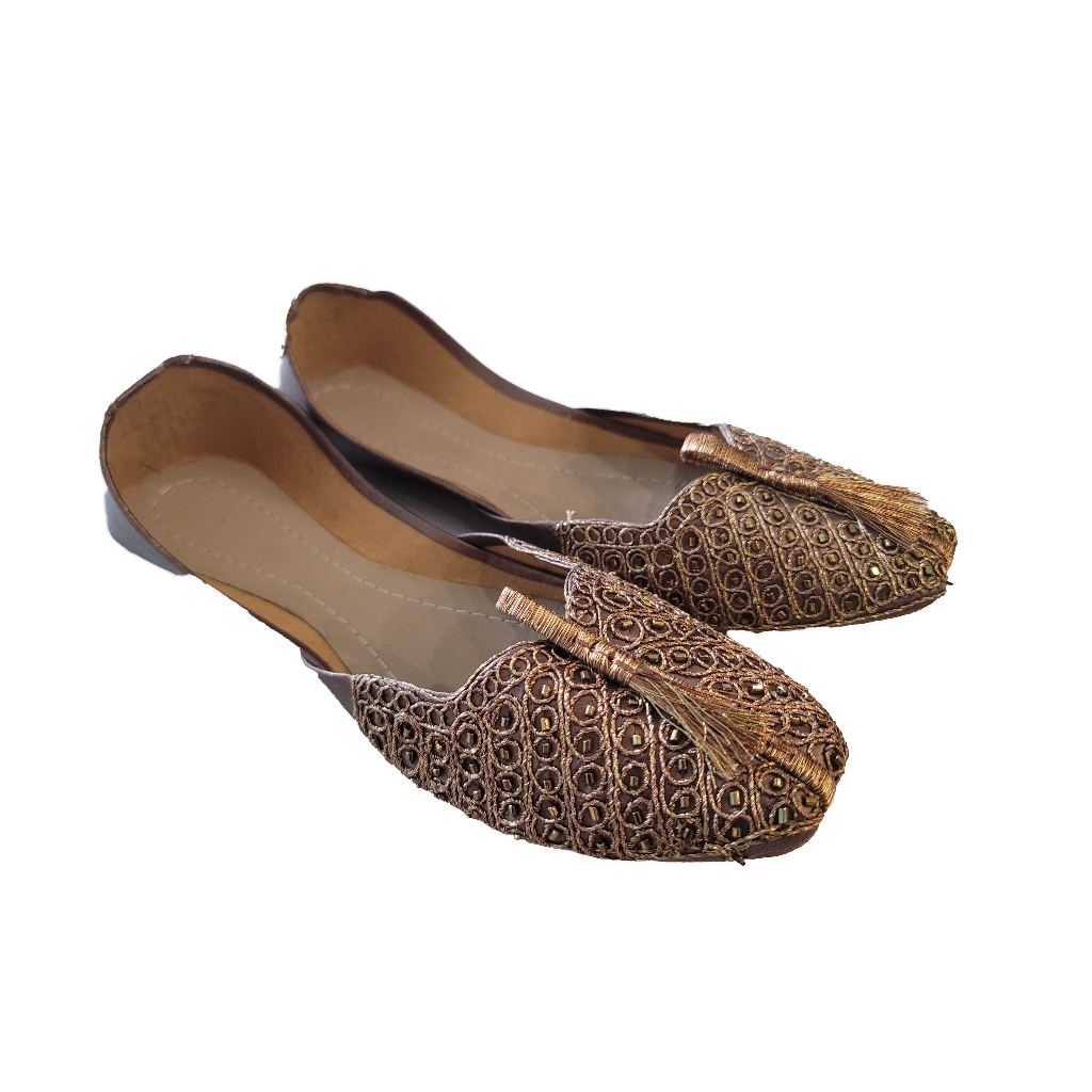 Beautiful ladies PUNJABI JUTI Fits Shoes sandals Hand made Pakistani ...