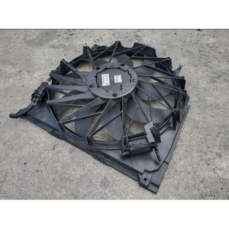 BMW E85 Z4 radiator fan original | Shopee Malaysia