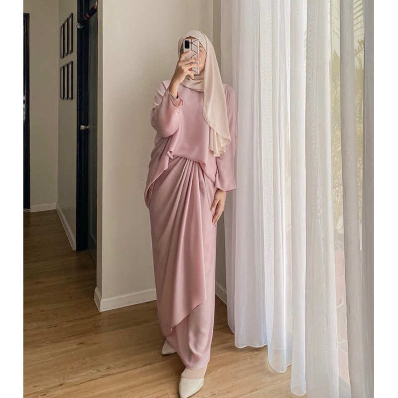 [RAYA 2023] Melati Kurung Modern | Batwing Style with Pario Skirt ...