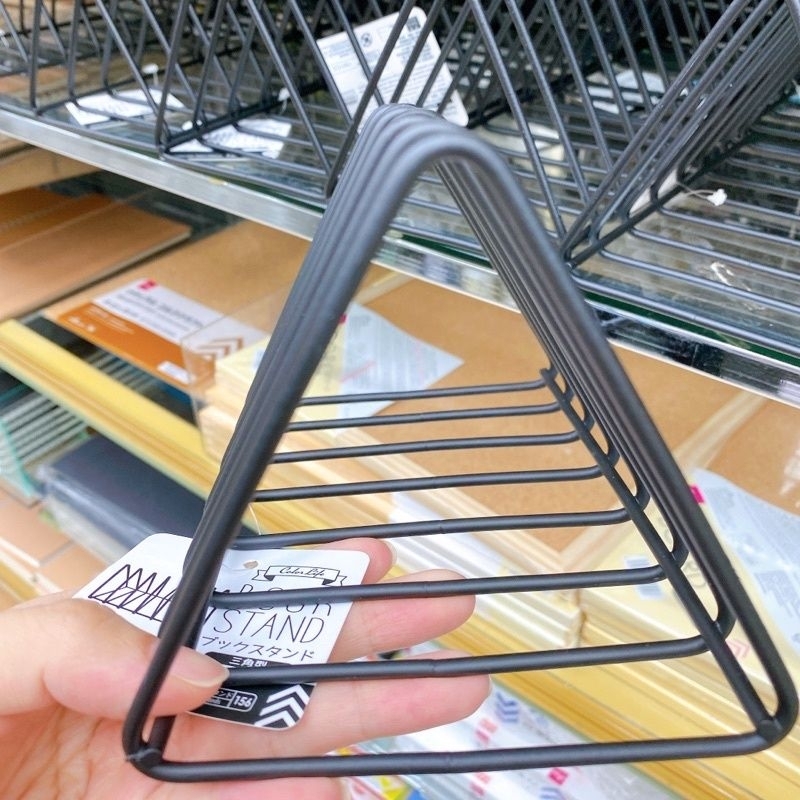 book stand tempat menyusun buku yang menarik.. besi | Shopee Malaysia