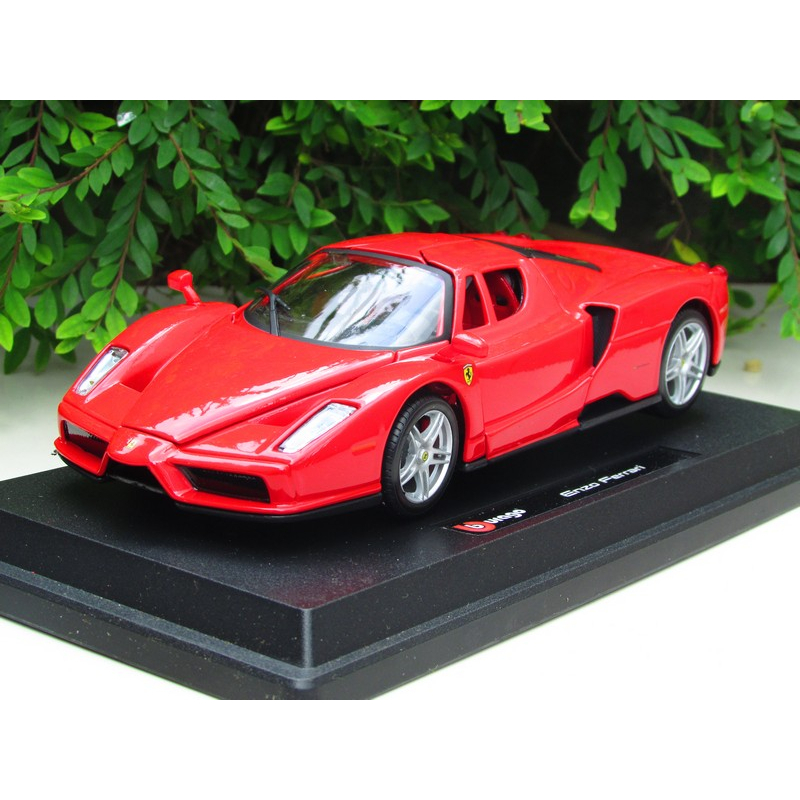 Bburago 1/24 Ferrari Enzo Diecast Model Car Ferrari Racing Red Supercar ...