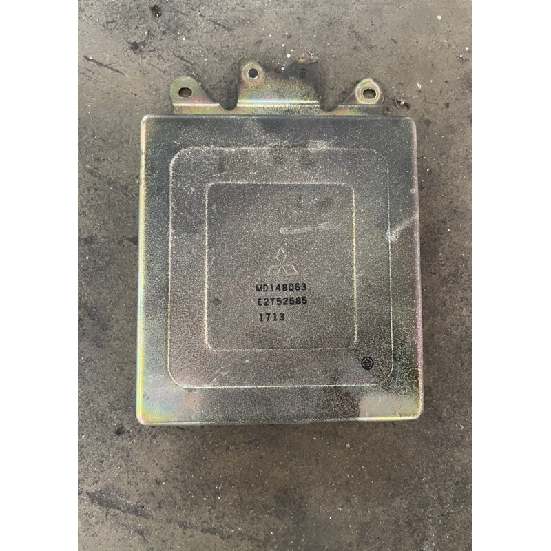 E2T52585 - Genuine 91-95 Mitsubishi Mirage Colt CA1A Engine Control ...