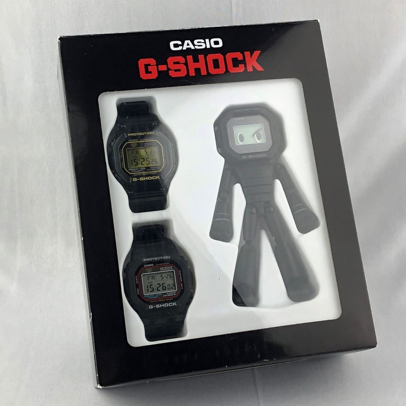 Casio G-Shock 30th Anniversary GSET-30-1 “Thirty Stars” Box Set 2 watches with 1 figurine ...