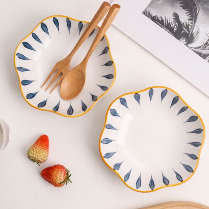 Japanese Creative Personalized Ceramic Plate Household Plate日式创意陶瓷圆盘梅花盘 ...