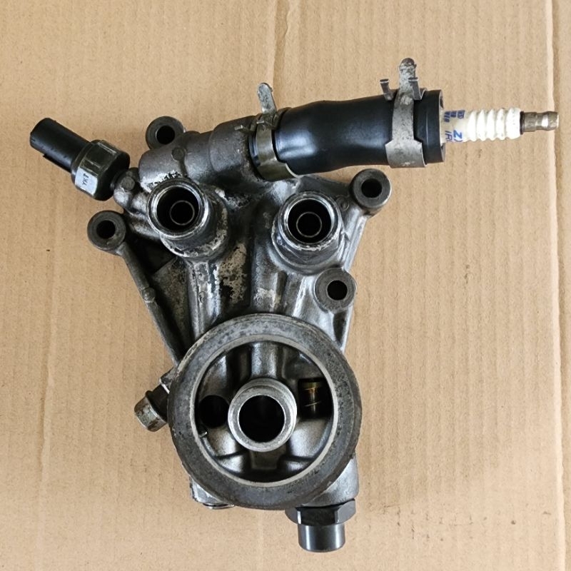 Mitsubishi Storm turbo 4d56 oil filter housing USED 2.5 | Shopee Malaysia
