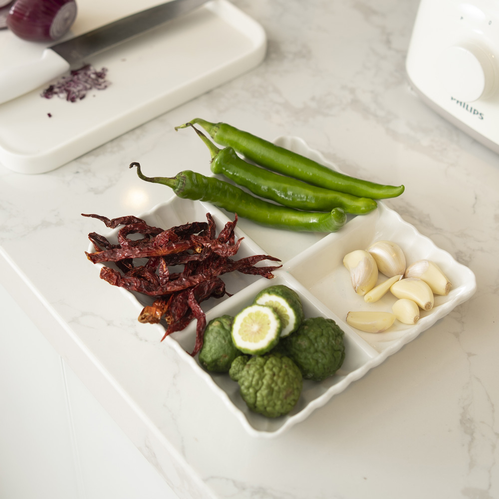 SSF PORCELAIN FOOD DIVIDED TRAY CANTIK PUTIH MINIMALIST | Shopee Malaysia