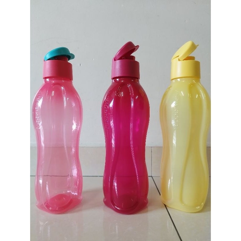 Tupperware Aquasafe Bottle Fliptop 750ml yellow/light red/dark red ...