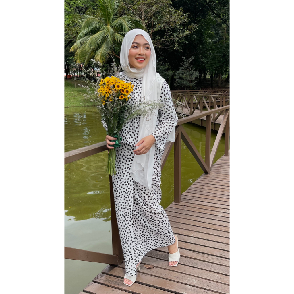 Embun Kebaya- White Orange & White Black | Shopee Malaysia