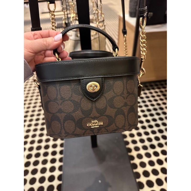 Coach Kay Crossbody In Signature Canvas | Shopee Malaysia