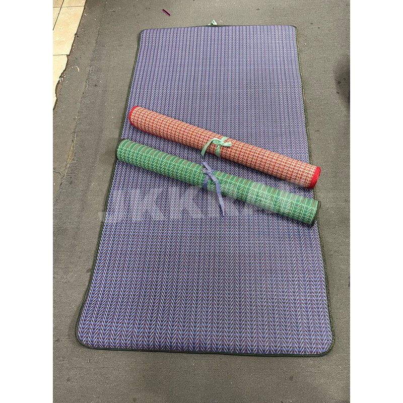 Tikar Sembahyang / Tikar Plastik Kecil / Tikar Murah | Shopee Malaysia