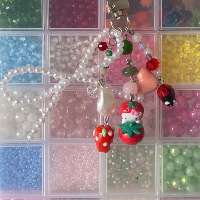 KT hello kitty charm beaded keychain | Shopee Malaysia