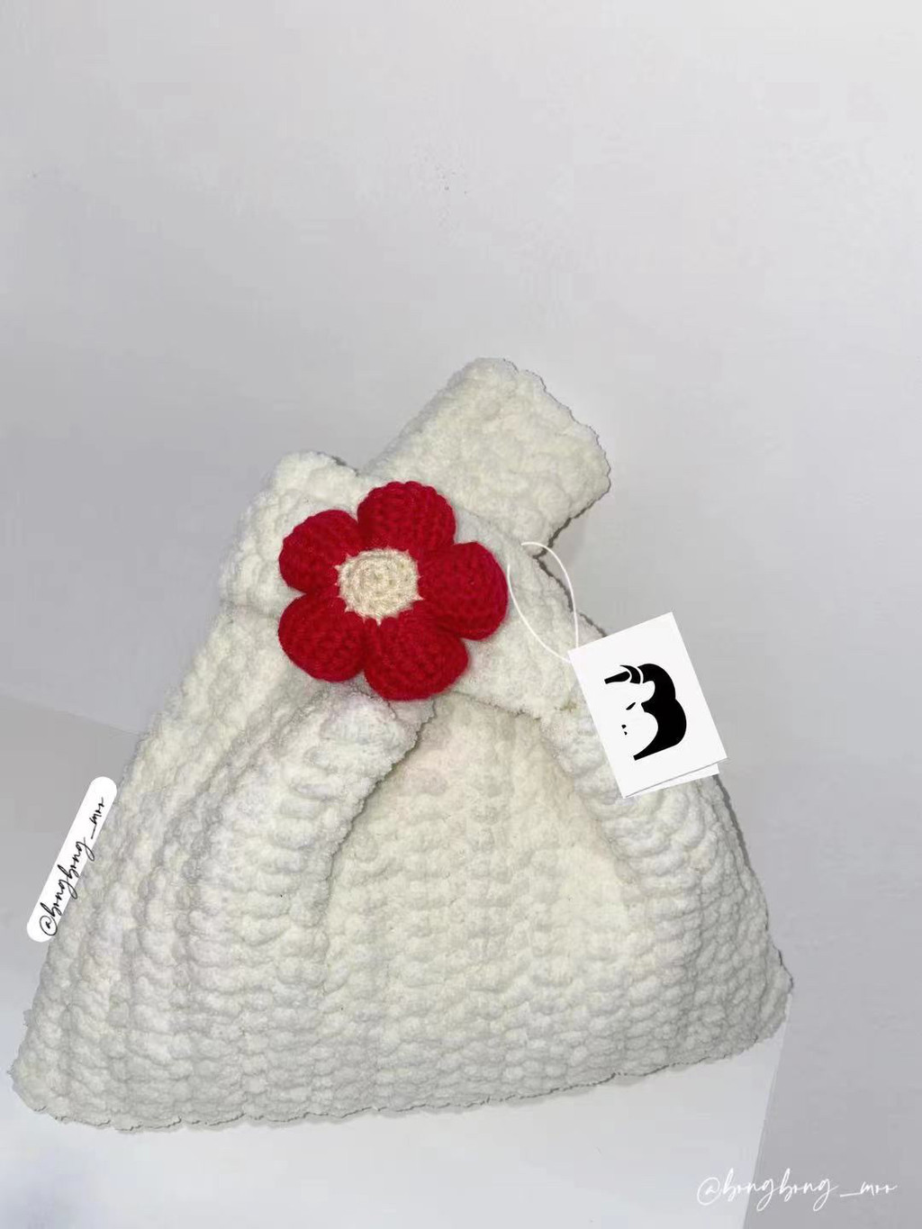 Bong Bong Official Hand-Knitted Knot Wrist Bag Tote Handbag Handbag ...