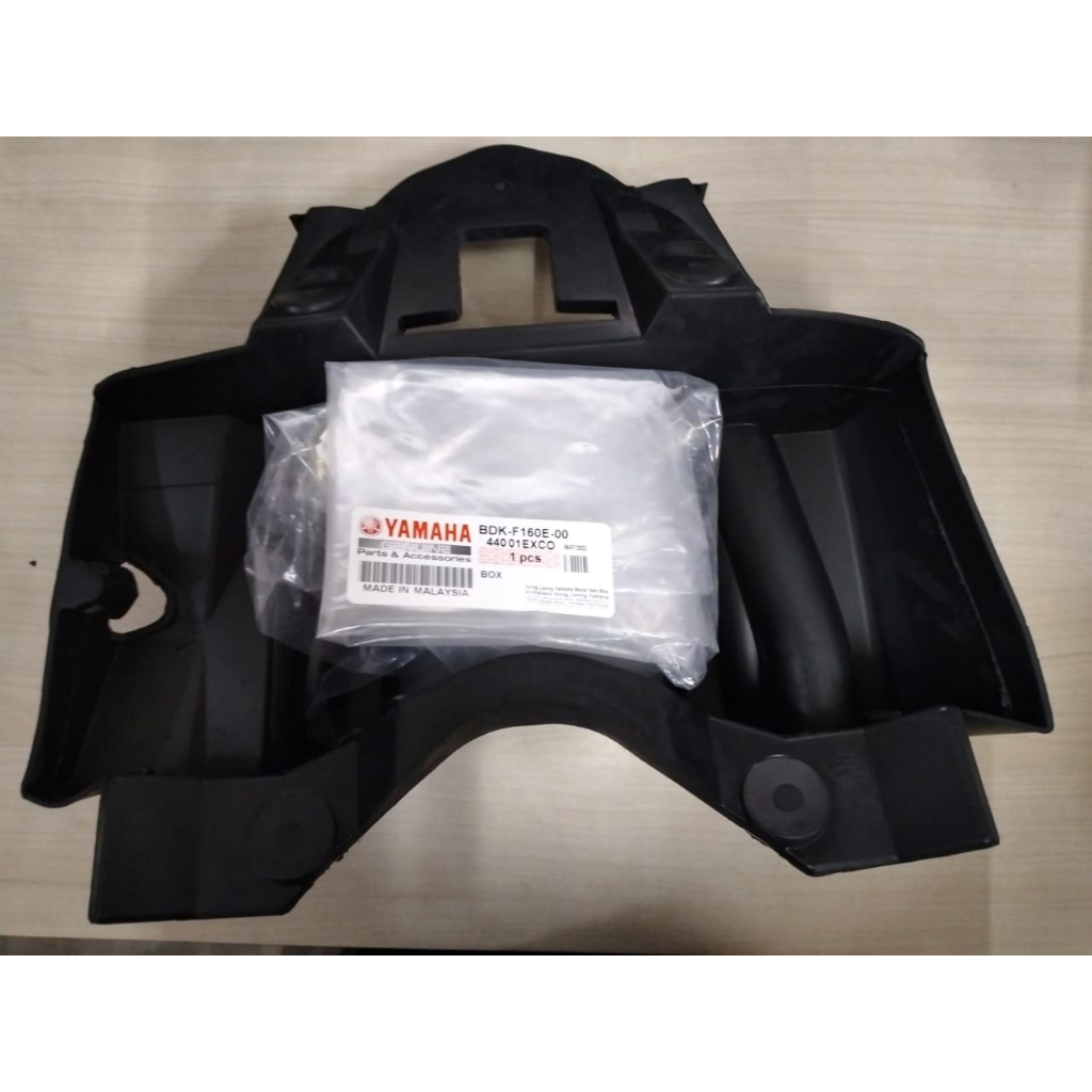 YAMAHA LC135 LC 135 FI V8 ORIGINAL RUBBER TOOL BOX / KOTAK SPANAR ...