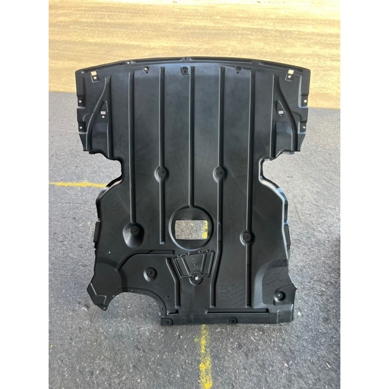 BMW E90 3SERIES ENGINE UNDER COVER | Shopee Malaysia