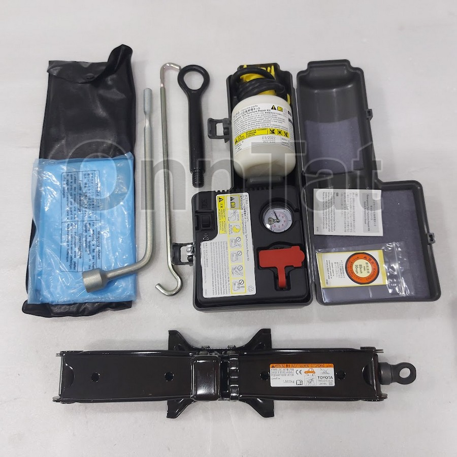 [USED] TOYOTA ALPHARD VELLFIRE 2015 AGH30 GGH30 CAR TOOLS KIT WITH TIRE ...