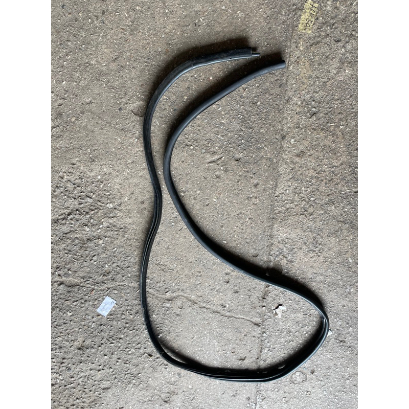 BMW F10 FRONT BODY RUBBER USED PARTS （51727278503） | Shopee Malaysia