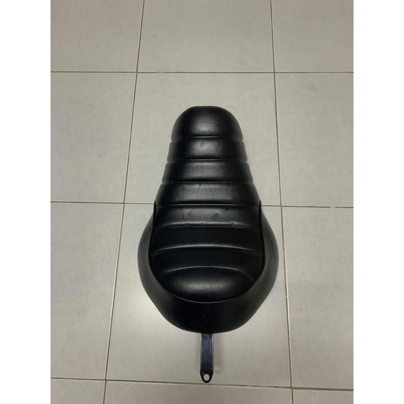 Harley Sportster Iron 883 Genuine Single Seat | Shopee Malaysia
