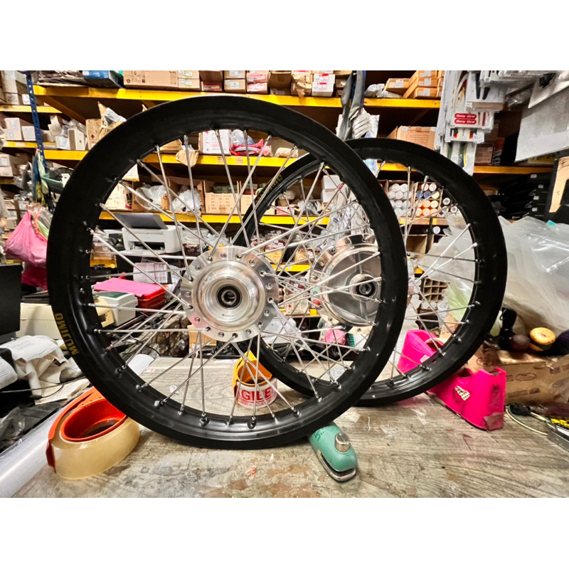 YAMAHA RXZ ALLOY RIM SET HUB CHROME SET SIAP BALANCING SEMUA | Shopee ...