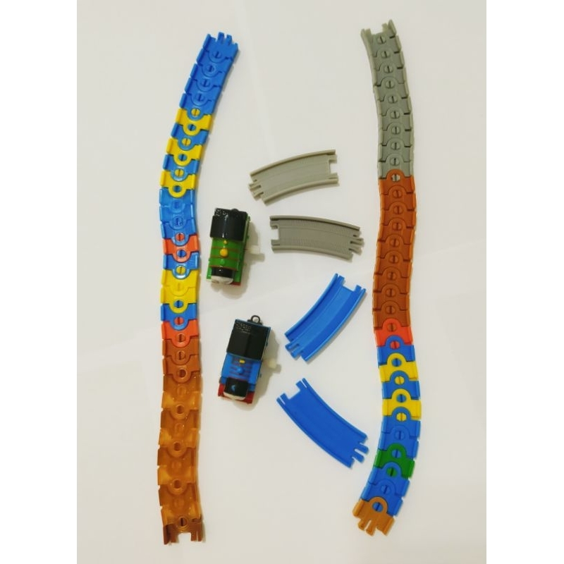 Capsule Plarail Flex Track Set with Thomas & Percy Wind Up Twist & Play ...