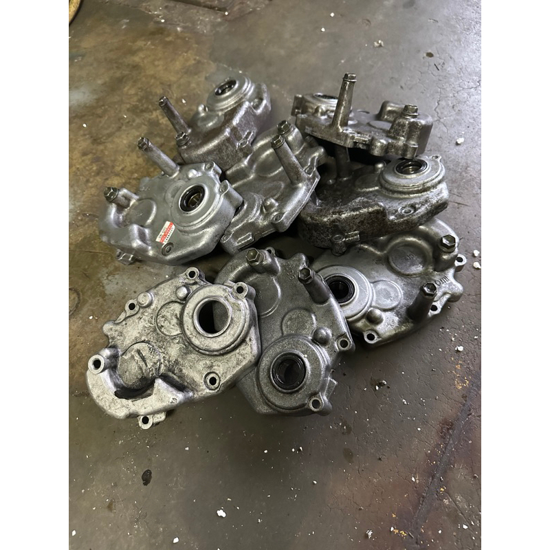 Casing Gear box suzuki v100 | Shopee Malaysia