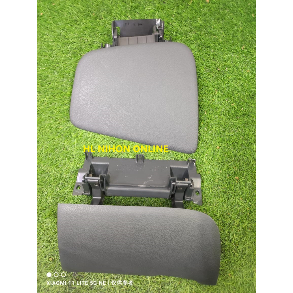 (USED)Toyota Estima ACR30 ACR40 MCR30 MCR40 Interior Dashboard Glove ...