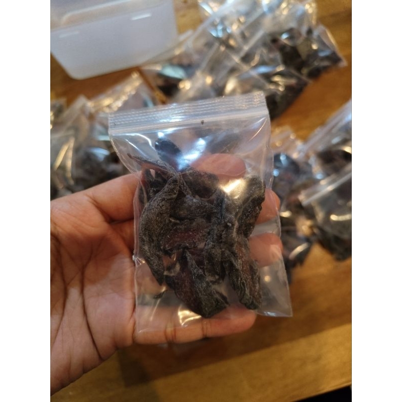 Asam plum hitam 25-28g | Shopee Malaysia