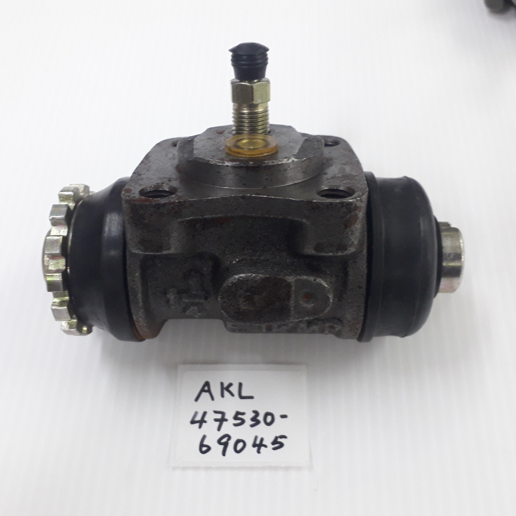 (AKL 47530-69045) (OLD STOCK) FRONT LEFT (DEPAN KIRI) BRAKE PUMP WHEEL ...
