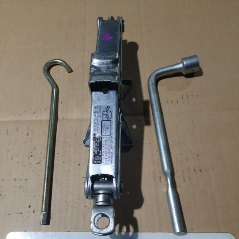 kereta jack + 21mm spana set ( colour random) | Shopee Malaysia