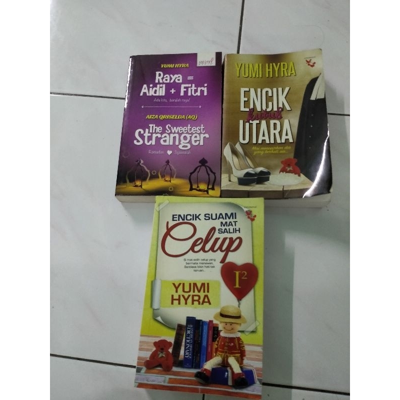 Yumi Hyra preloved - Encik kutub utara | encik mat salih celup | raya ...