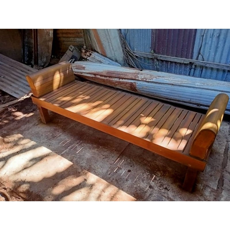 Kerusi Kayu Solid Queen Pre Order | Shopee Malaysia