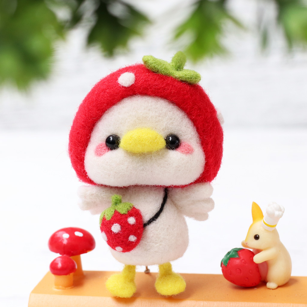 Cute Wool Felt Kit for Beginners DIY Kit Handmade Keychain Gift Needle ...