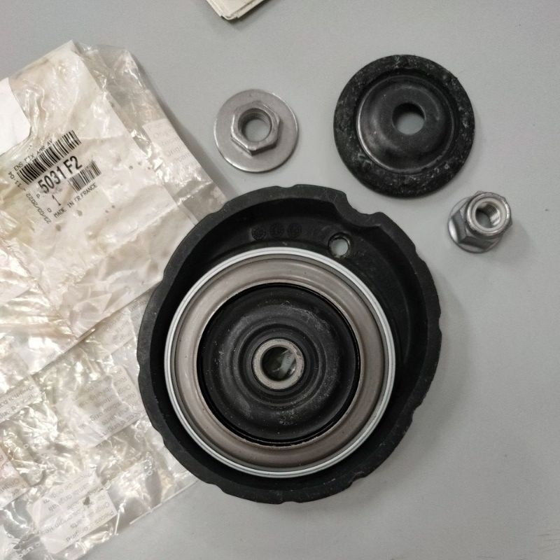 Peugeot [5031F2] Front Absorber Mounting Kit Set - Peugeot 208 2008 ...