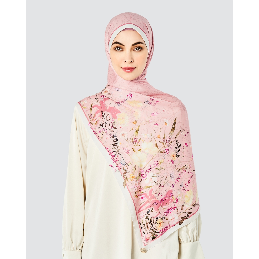 PRINTED SHAWL BY NAELOFAR / SHAWL BERCORAK NAELOFAR NAELOFARAYA 2022 ...