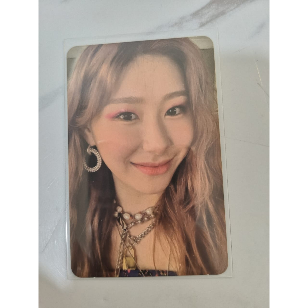 chaeryeong itzy official photocard freebies | Shopee Malaysia