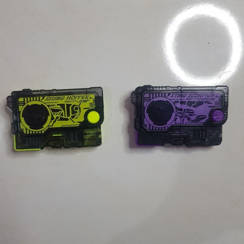 SET SG Rising Hopper & GP Sting Scorpion Progrise Key Kamen Rider Zero ...