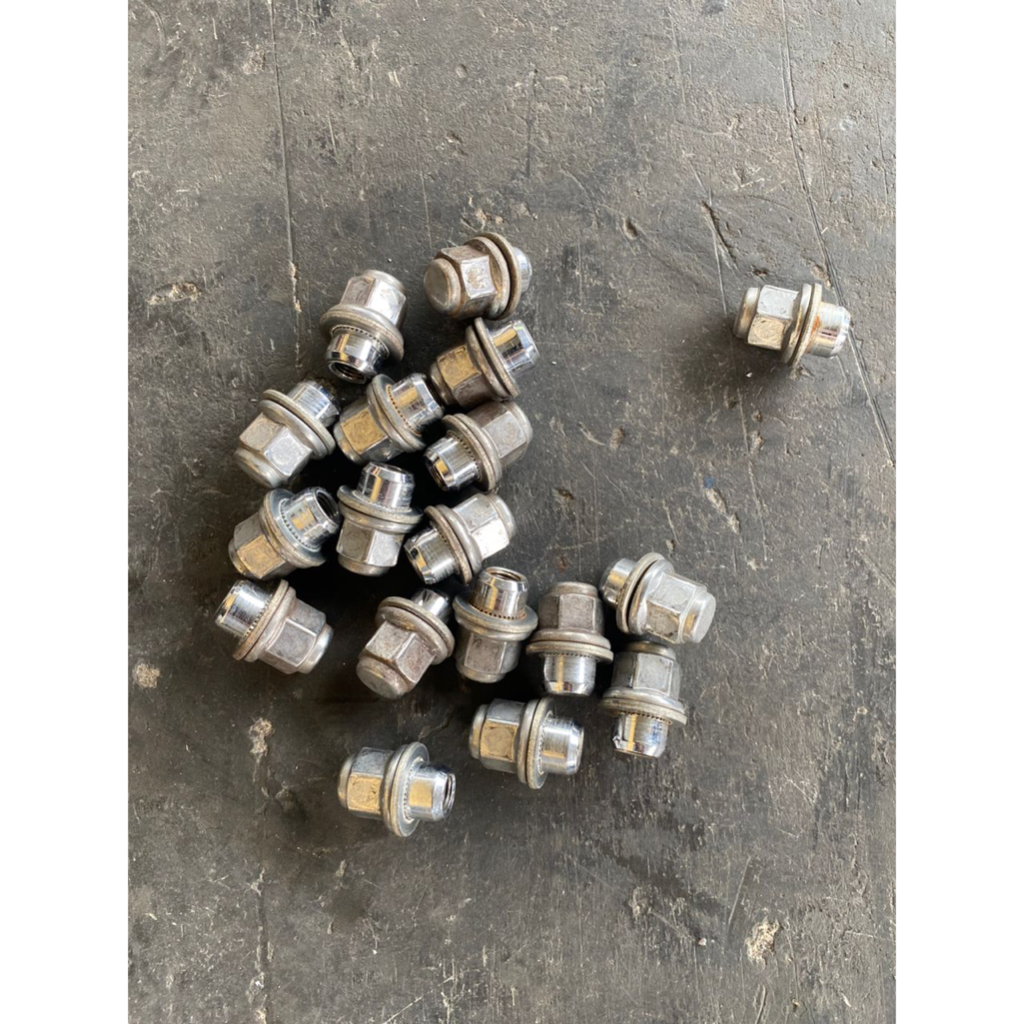 Toyota Standard Wheel Tyre Nut Original Halfcut Japan Tyres Rims Nuts ...