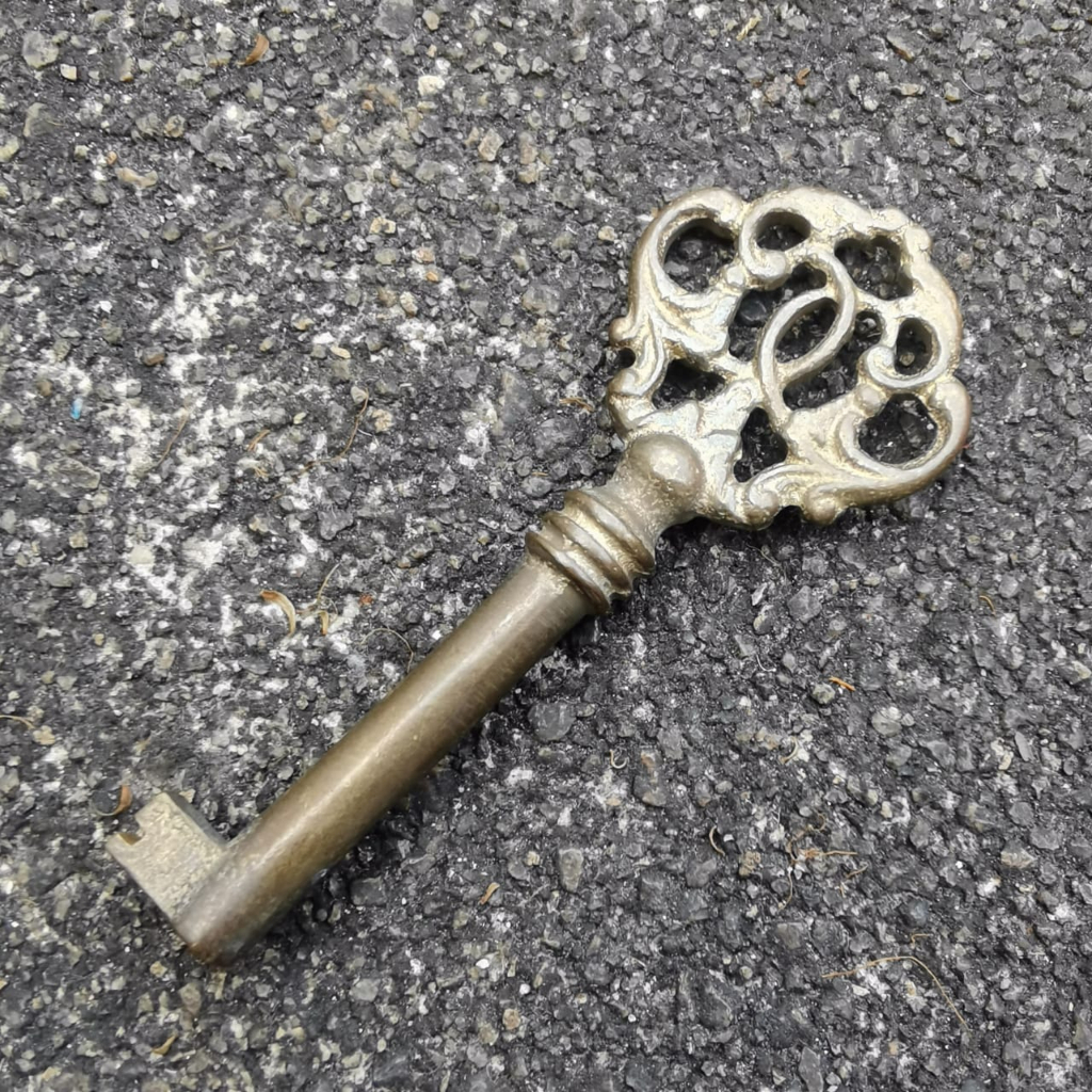 Kunci Tembaga Antik Solid Key Brass (Old Stock) Cabinet Lock Gramophone ...