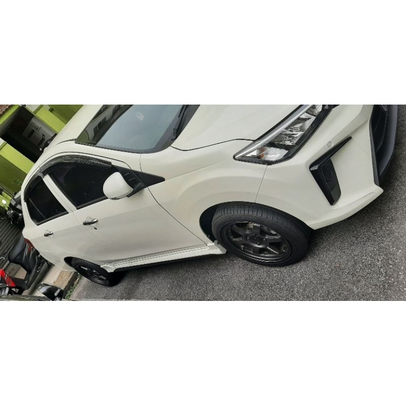 Perodua Bezza/Axia Side Skirts. ORIGINAL Perodua, BARU dan siap CAT ...