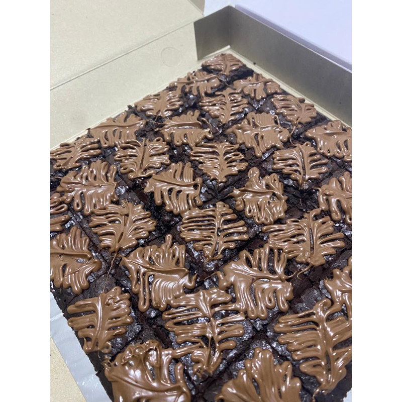 (PREMIUM) Beryls Brownies + Nutella Drizzle | Shopee Malaysia