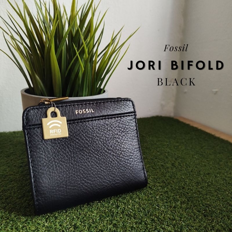 Fossil Jori RFID Bifold Black SWL3012001 | Shopee Malaysia
